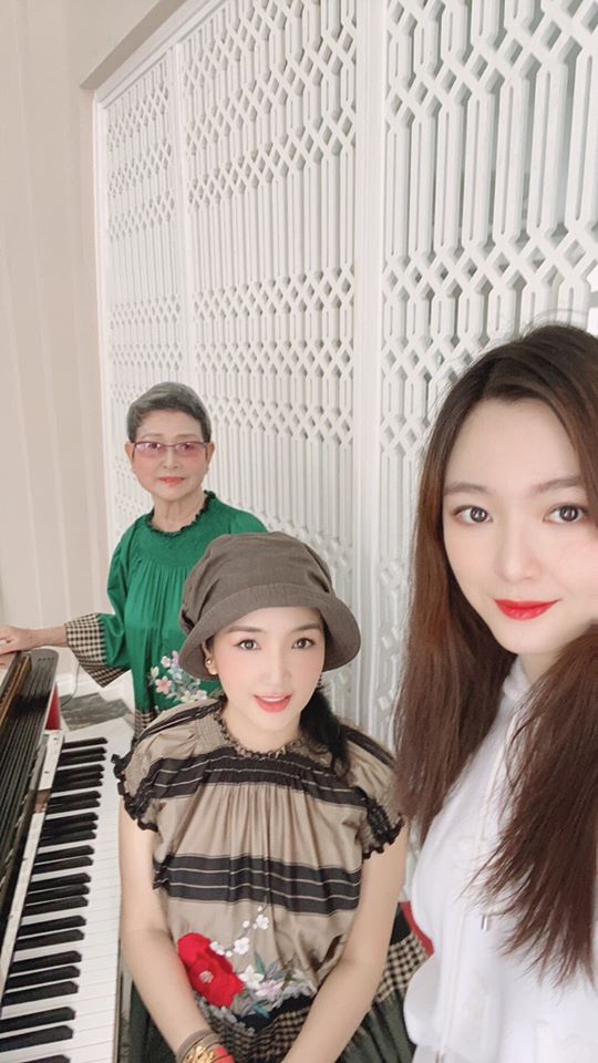 Nhan sắc khác lạ của Anh Sa - ái nữ tập đoàn Tân Hoàng Minh sau thời ...