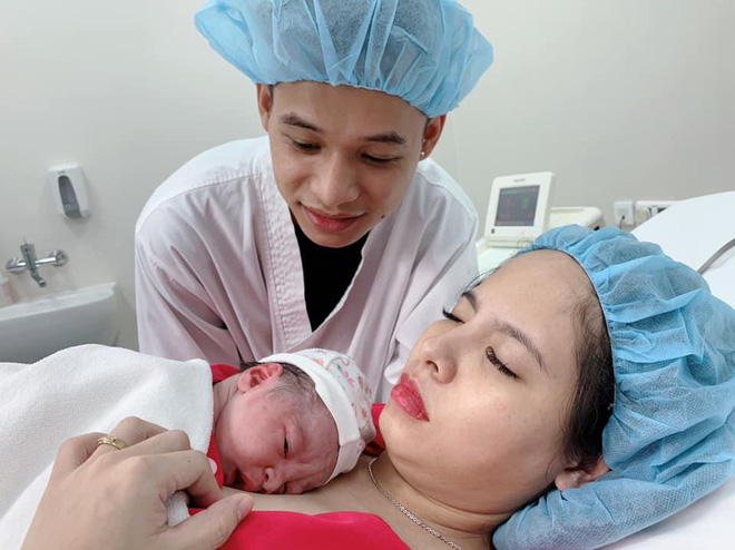 Mảnh ghép "Tứ hoàng streamer" Độ Mixi: 1 vợ 2 con, nhà 7 tầng, xe 4 bánh