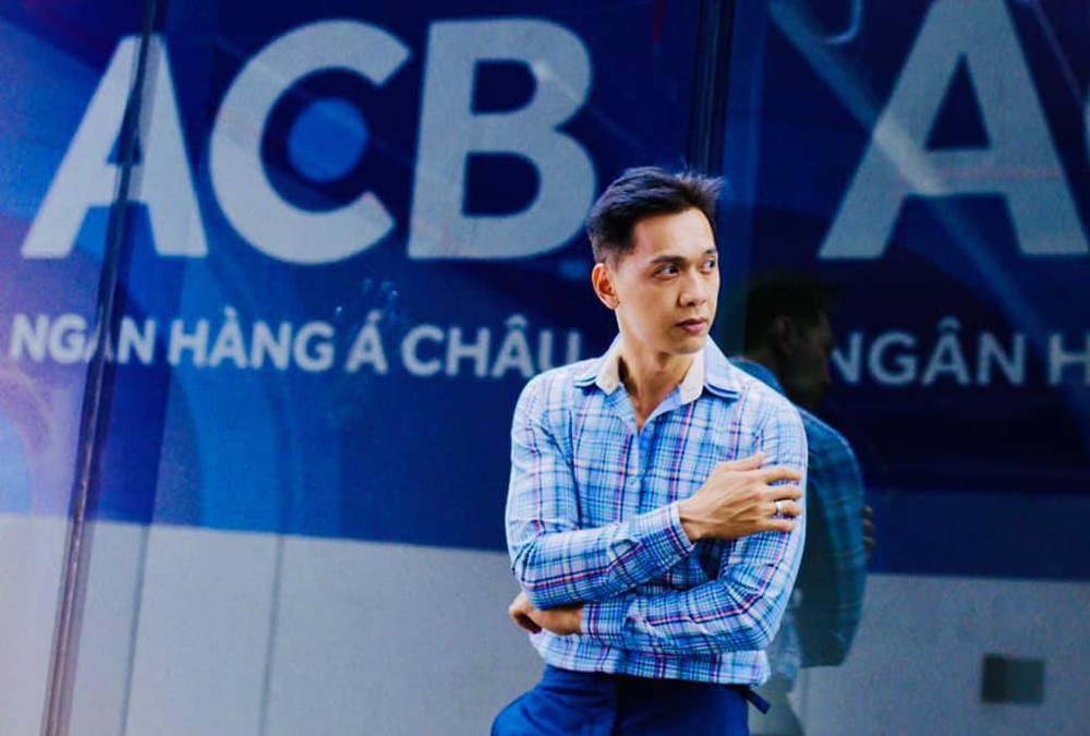 Thực hư tờ lịch in ảnh đôi lãnh đạo nam 'tài sắc' của ACB