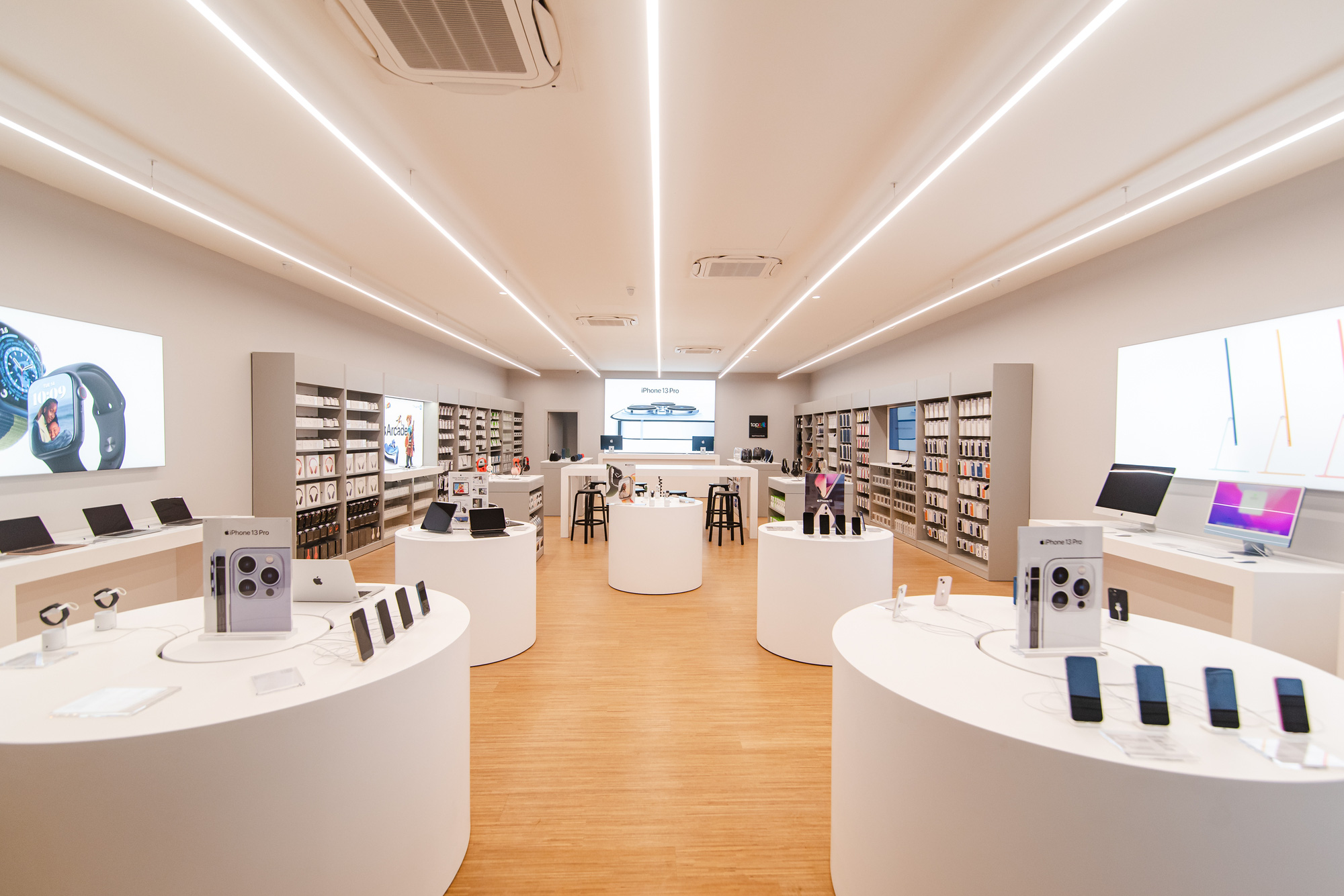 Thế Giới Di Động ra mắt cửa hàng TopZone APR cao cấp nhất đầu tiên tại ...