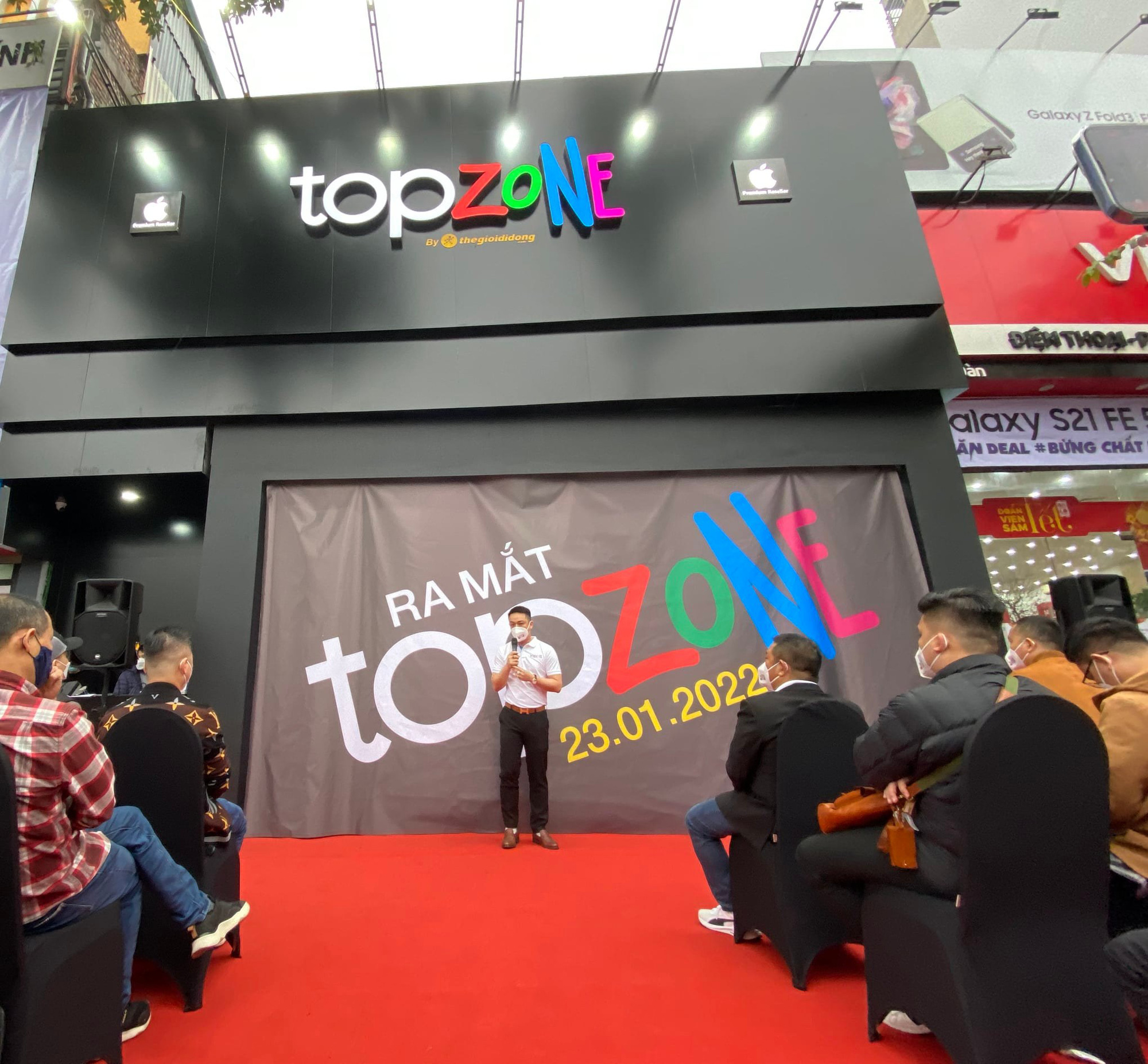Thế Giới Di Động ra mắt cửa hàng TopZone APR cao cấp nhất đầu tiên tại ...