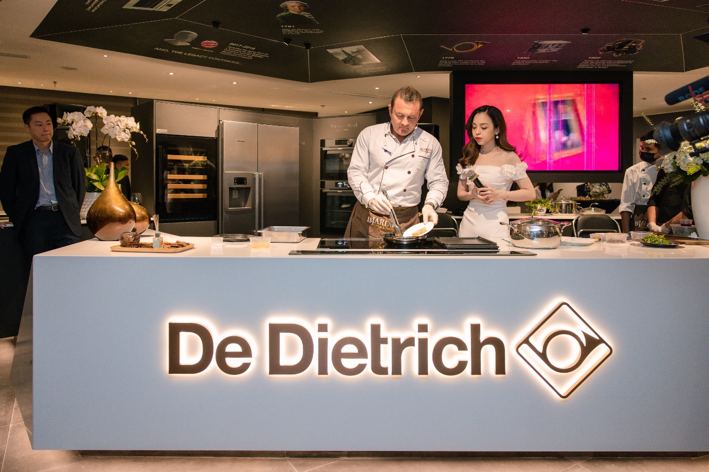 Deborah Home ra mắt showroom độc bản De Dietrich - Thương hiệu bếp ...