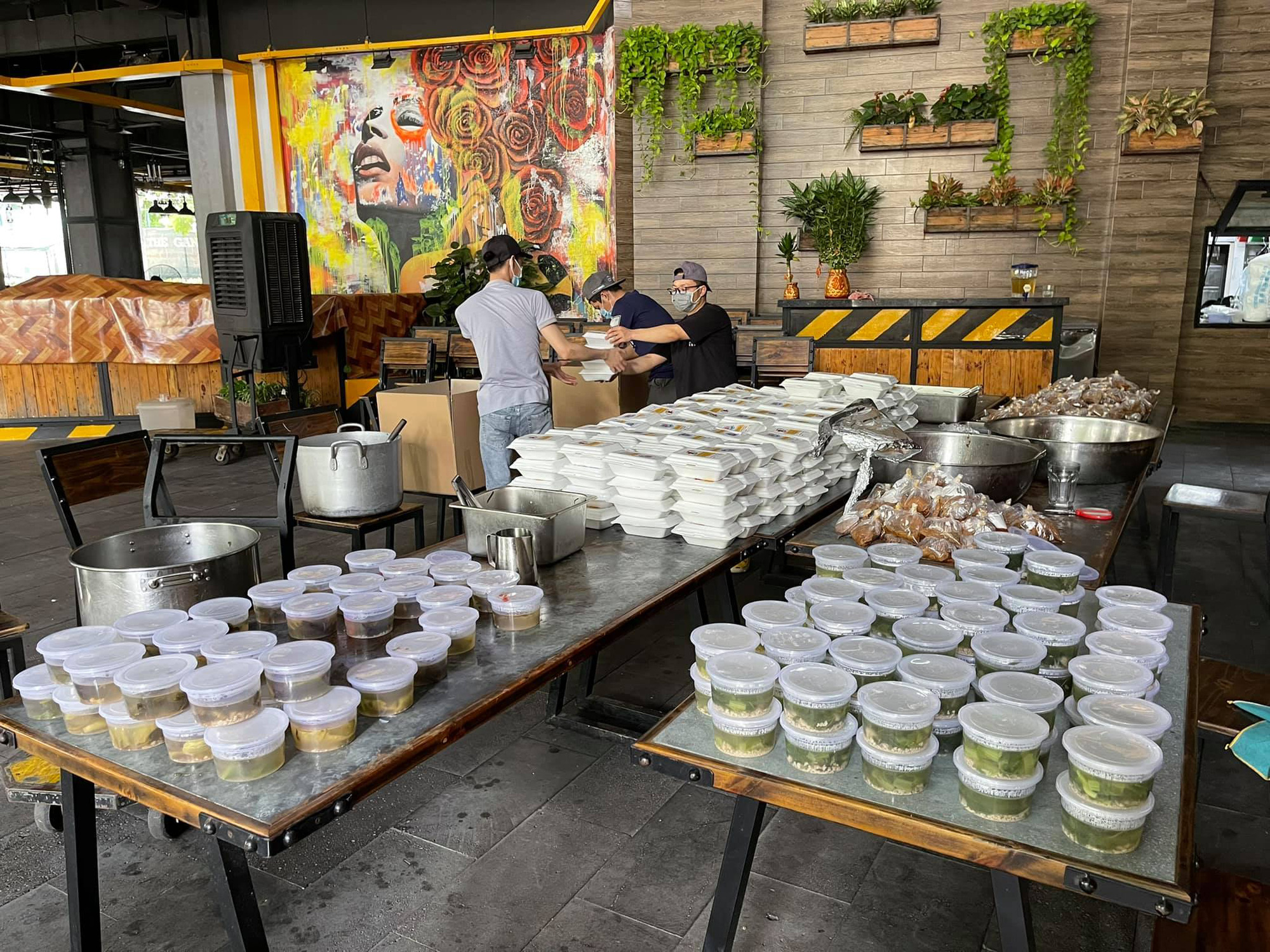 The Gangs - “case” thú vị ngành F&B: Đỏ lửa 3 tháng xuyên Covid, mở ...