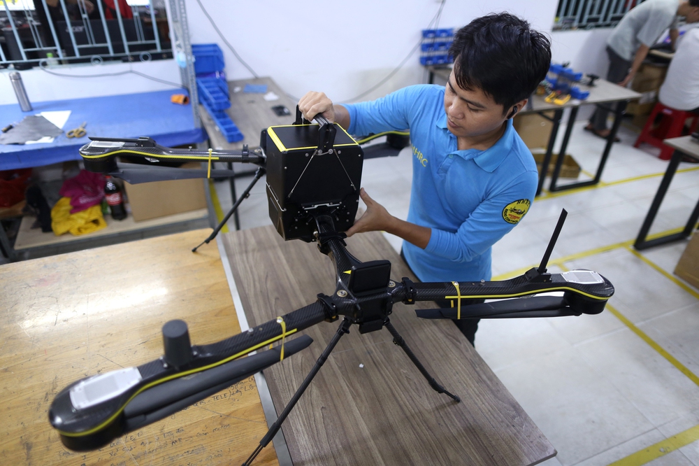 Người Việt chế tạo drone “mạnh nhất thế giới” nói về bí mật giúp Hàn Quốc giàu có và con đường ...