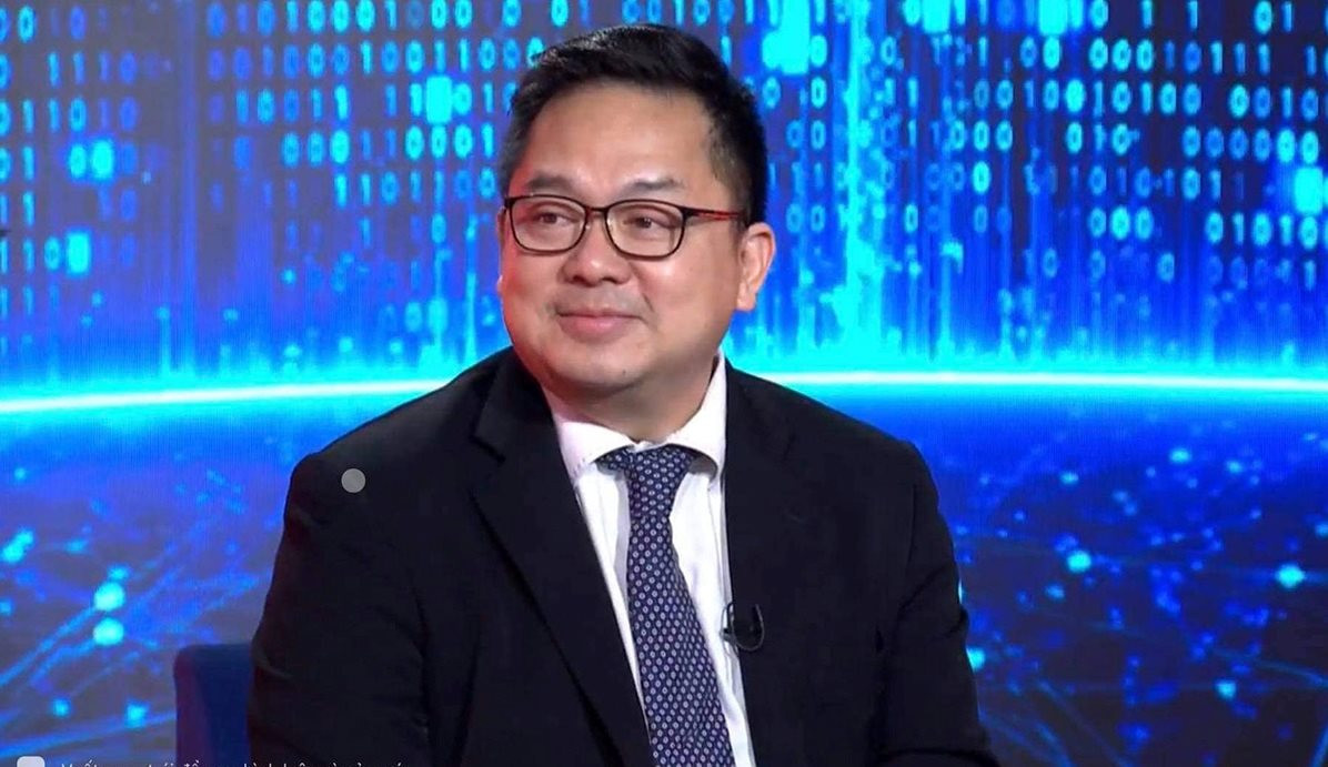 Triết lý "không ngồi yên một chỗ" của ông Hoàng Nam Tiến: Cứ lâu lâu lại gặp Chủ tịch FPT xin ...