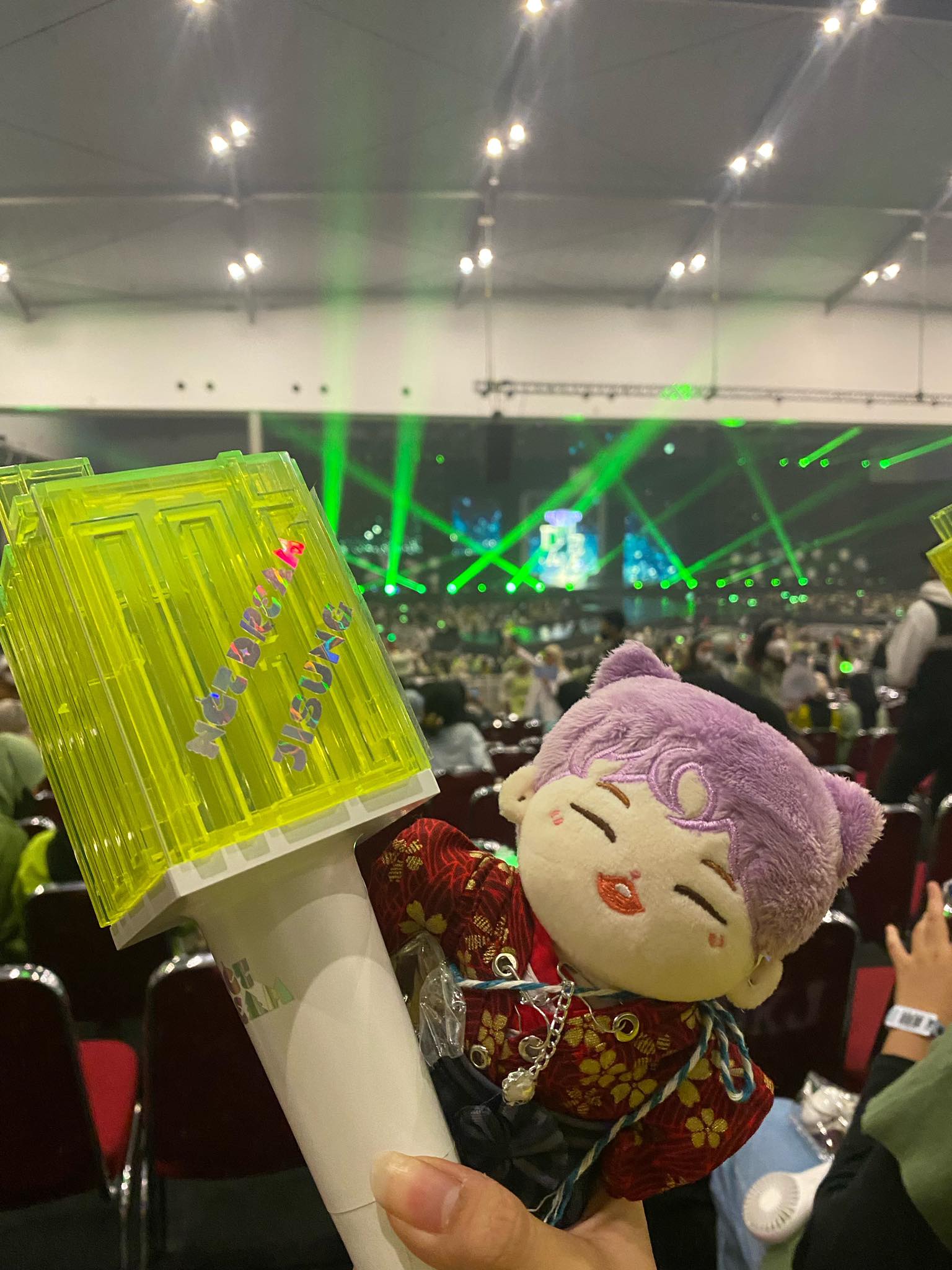 Đi làm có tiền đu idol: Chi ra 10, 20 triệu để bớt “đau cột sống” có gì ...