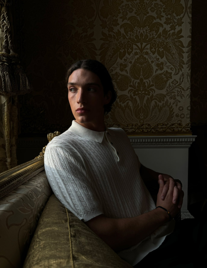 Apple phô diễn khả năng chụp ảnh "bá đạo" của iPhone 15 series: Chụp ...