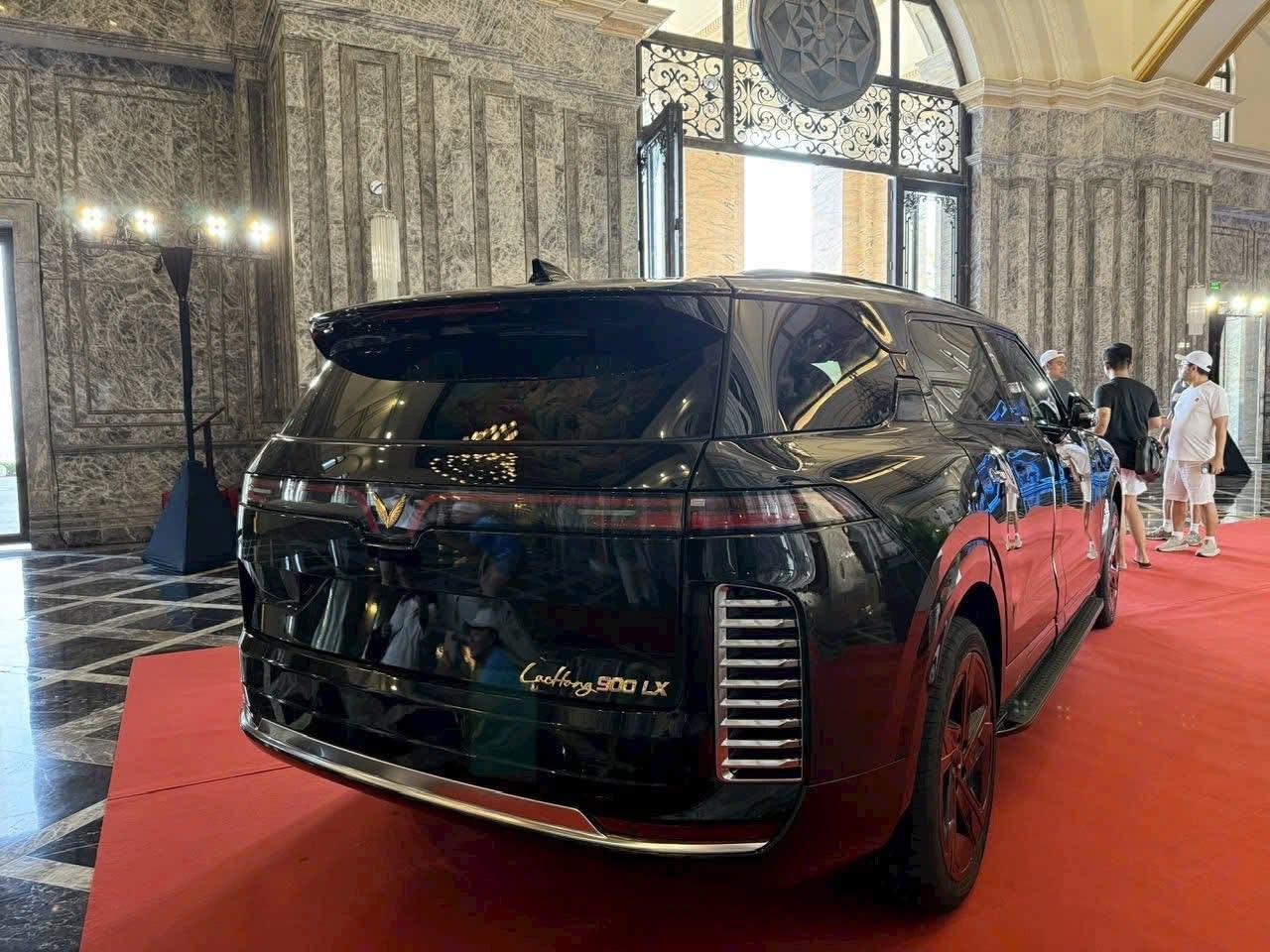 VinFast VF 9 bản đặc biệt lộ thông số: Động cơ 201 mã lực, pin lớn hơn ...