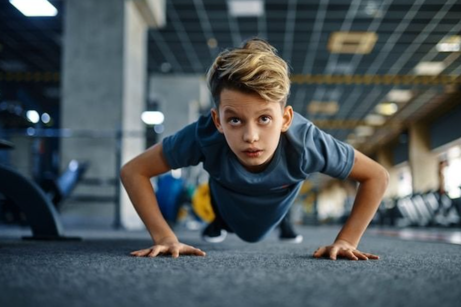 Thực hư "tập gym làm trẻ bị lùn", bác sĩ Bệnh viện Nhi đồng lý giải!