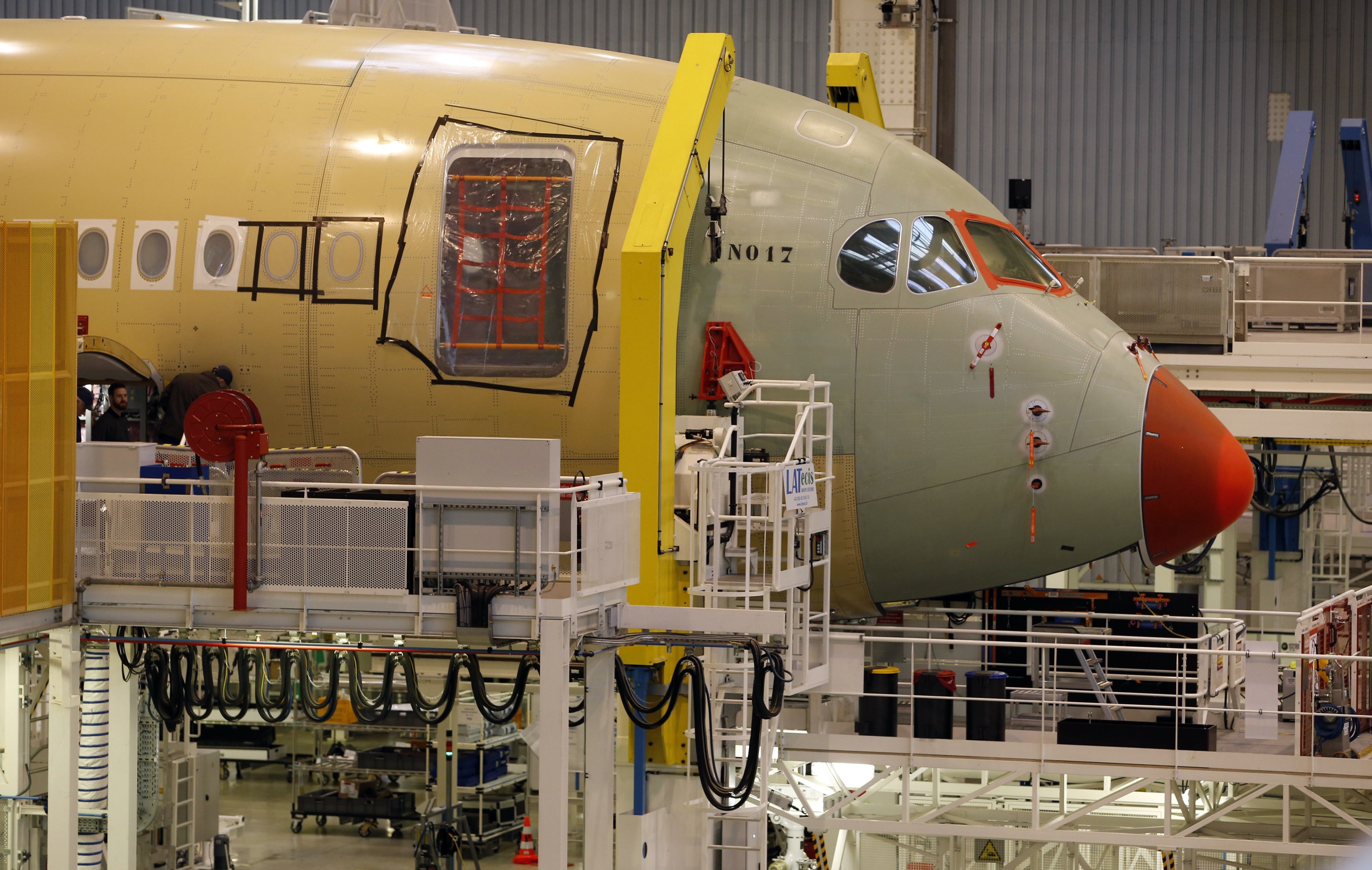 [Inside Factory] Bên trong nhà máy sản xuất máy bay Airbus A350