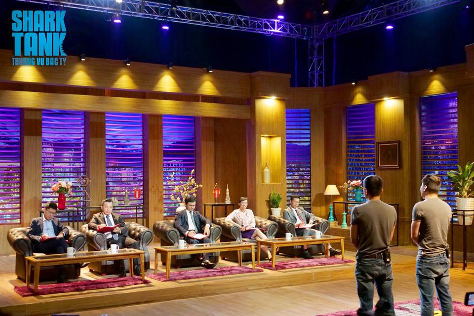 Lên Shark Tank Việt Nam gọi vốn, cặp song sinh chế tạo cầu dắt xe được ...