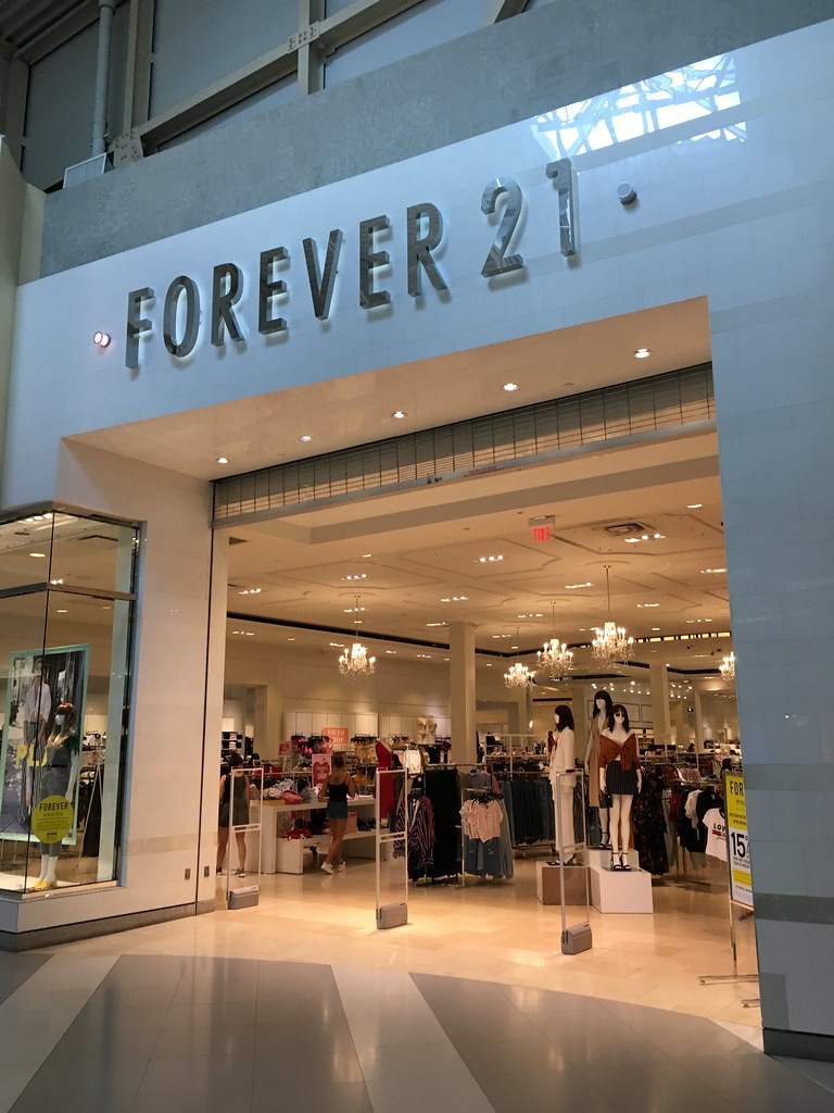 Forever 21: “Giấc mơ Mỹ” của đôi vợ chồng người Hàn từ bàn tay trắng ...