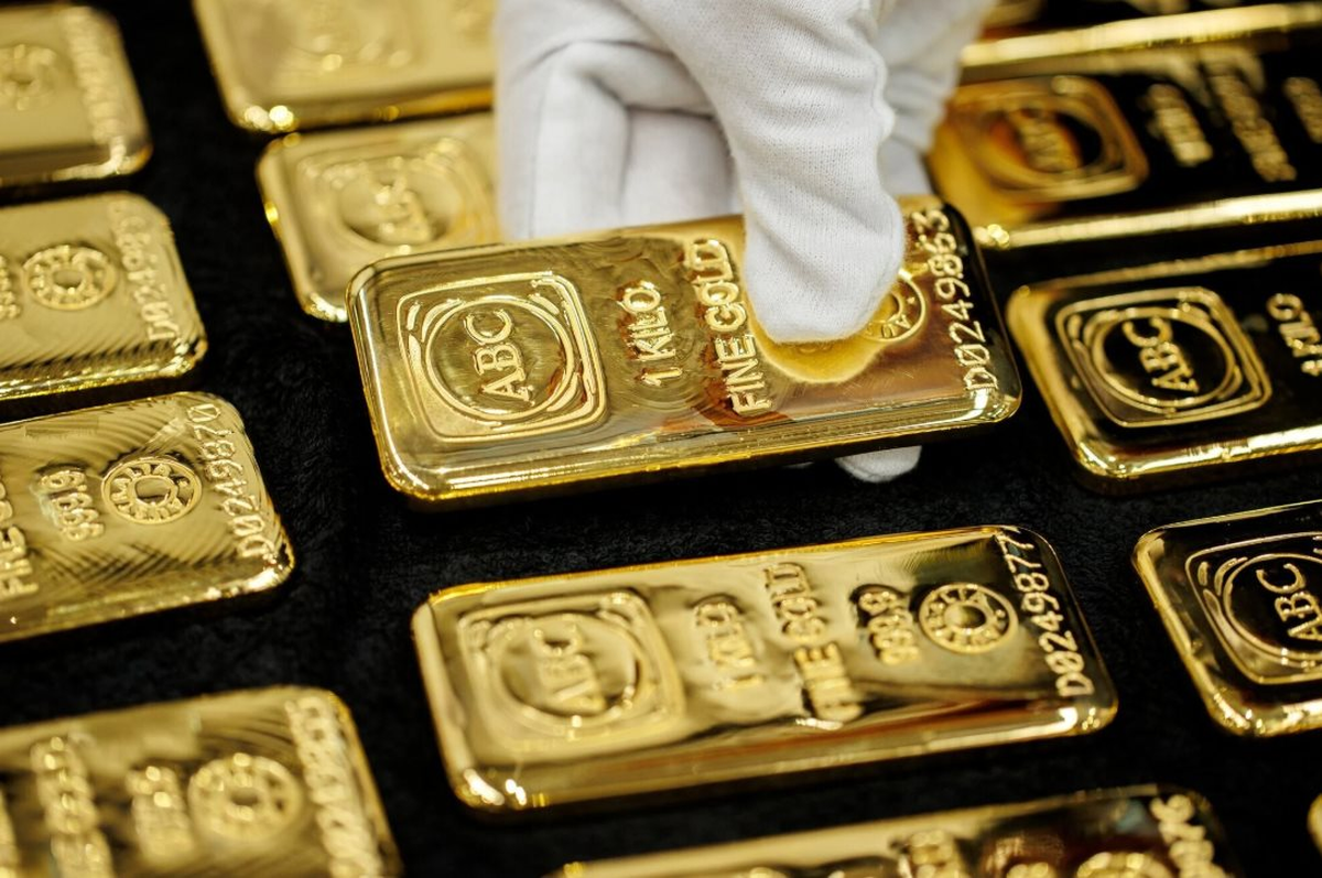 Giá vàng thế giới giảm kỷ lục 1 . 000 USD điều gì đang xảy ra trong năm ...