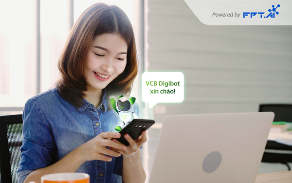 Khách hàng trẻ thích thú với trải nghiệm VCB Digibot