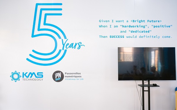 KMS tặng PNV phòng lab, đánh dấu 5 năm hỗ trợ hơn 300 sinh viên