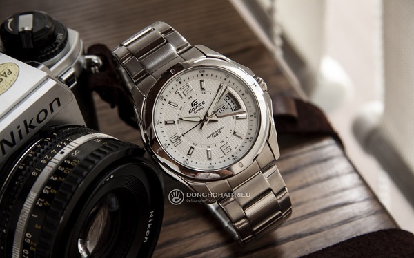 Đồng hồ Casio Edifice WR100m có gì đặc biệt? Giá ra sao?