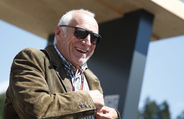 Red Bull - Hãng nước tăng lực có cả 1 đội đua F1: Ra đời từ sự buồn ...