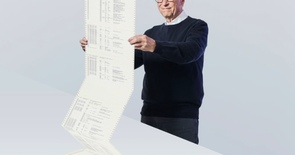 Kỷ niệm Microsoft 50 năm tuổi, Bill Gates kể chuyện đã "úp bô" CEO ...