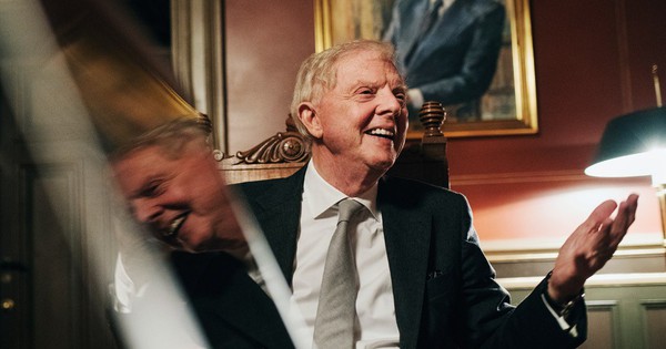 Bertil Hult: Tỷ phú mắc chứng khó đọc, bỏ trường luật để dạy tiếng Anh ...